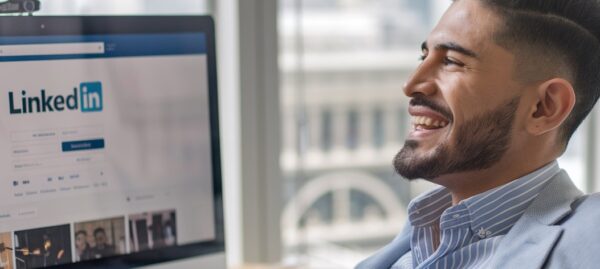 Cómo publicar una certificación en LinkedIn: Guía paso a paso - ZERTI